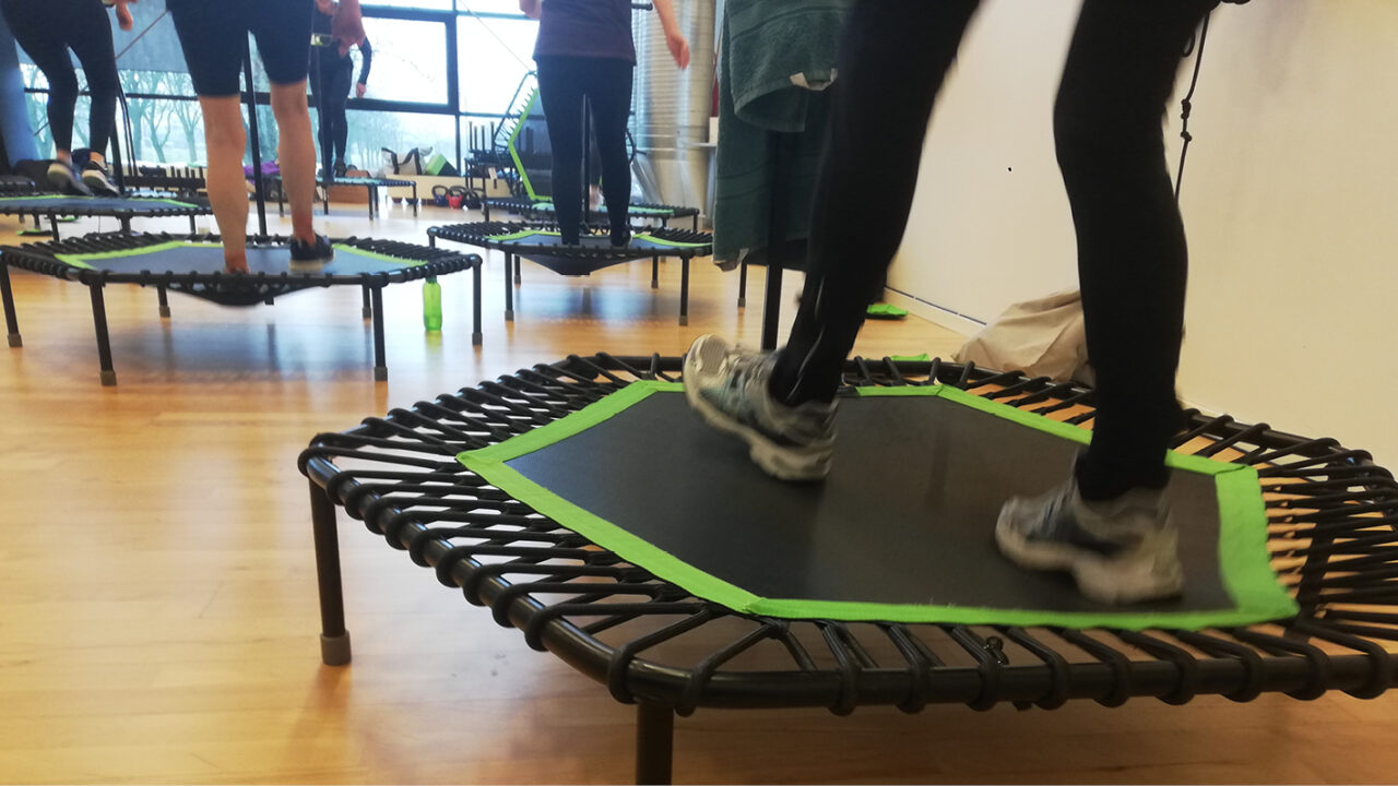 Holdtræning i Middelfart og Strib! Prøv fx jumping og aqua fitness